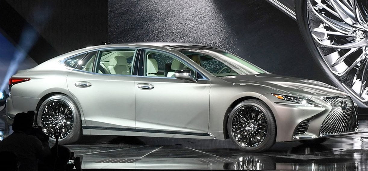 Lexus: sedan moet stuur omgooien – Autointernationaal.nl