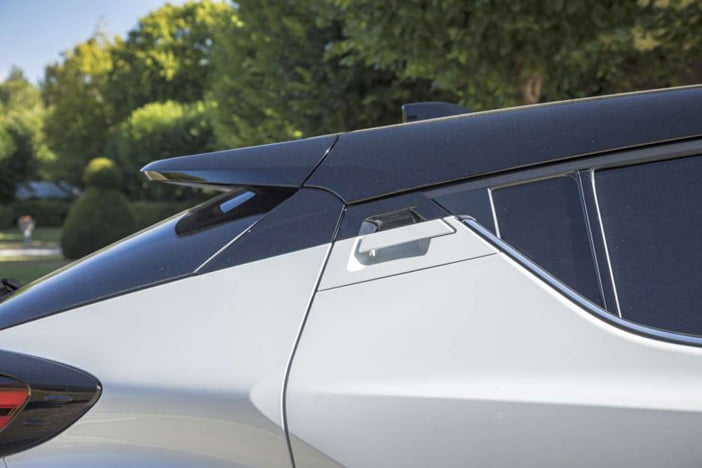 Primeur Nieuwe Citroën C4 Troeft De Toyota C Hr Af Autointernationaal Nl