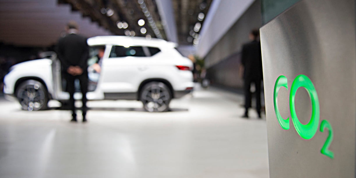 Uitstoot van CO2 door auto's daalt, maar miljardenboetes zijn ...