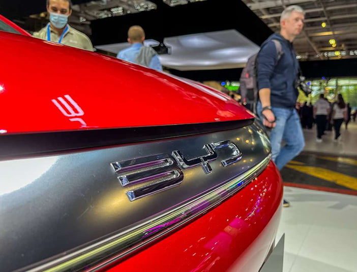 Doet de autosalon van Parijs het licht uit? – Autointernationaal.nl