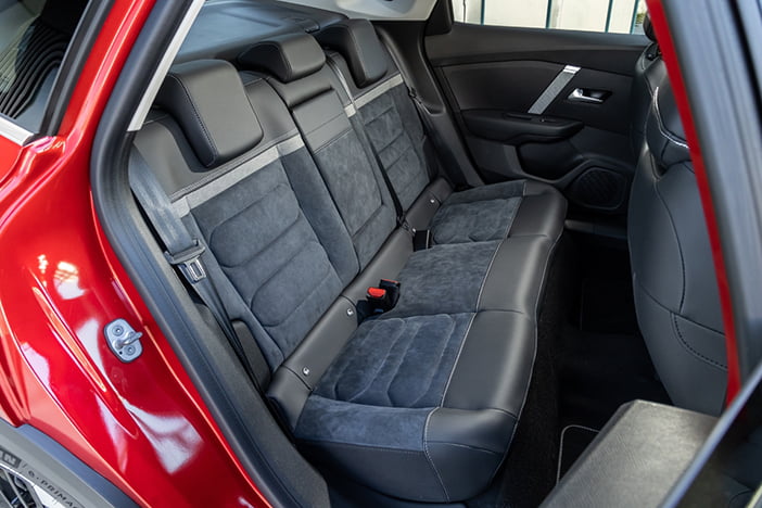 Identiteitscrisis: test Citroën ë-C4 X – Autointernationaal.nl