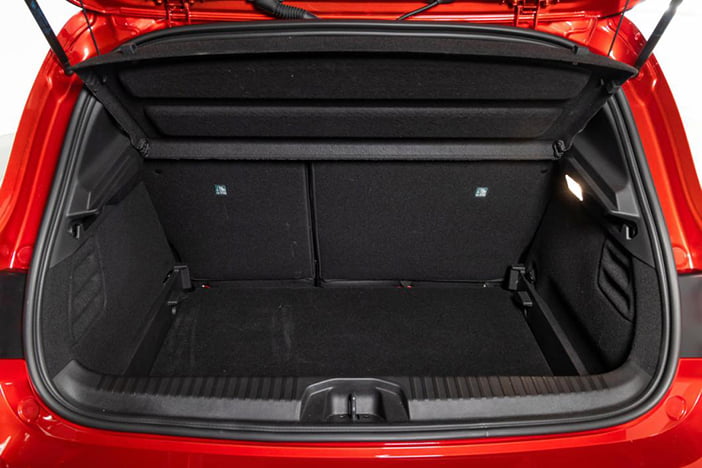 Mitsubishi Colt: aan boord van de rebadged Renault Clio ...