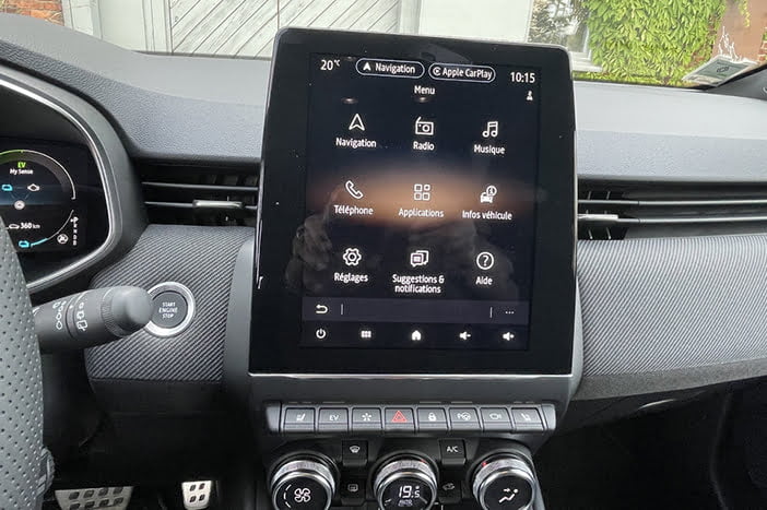 Mooi fijngeslepen: test vernieuwde Renault Clio E-Tech Hybrid ...