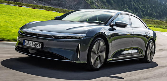 In duel: Lotus Emeya en Lucid Air – Autointernationaal.nl