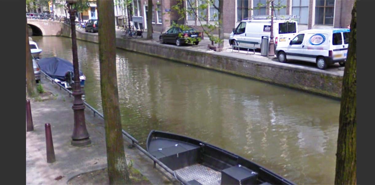 Amsterdam: Waarom ligt er langs de grachten vaak geen reling meer bij ...