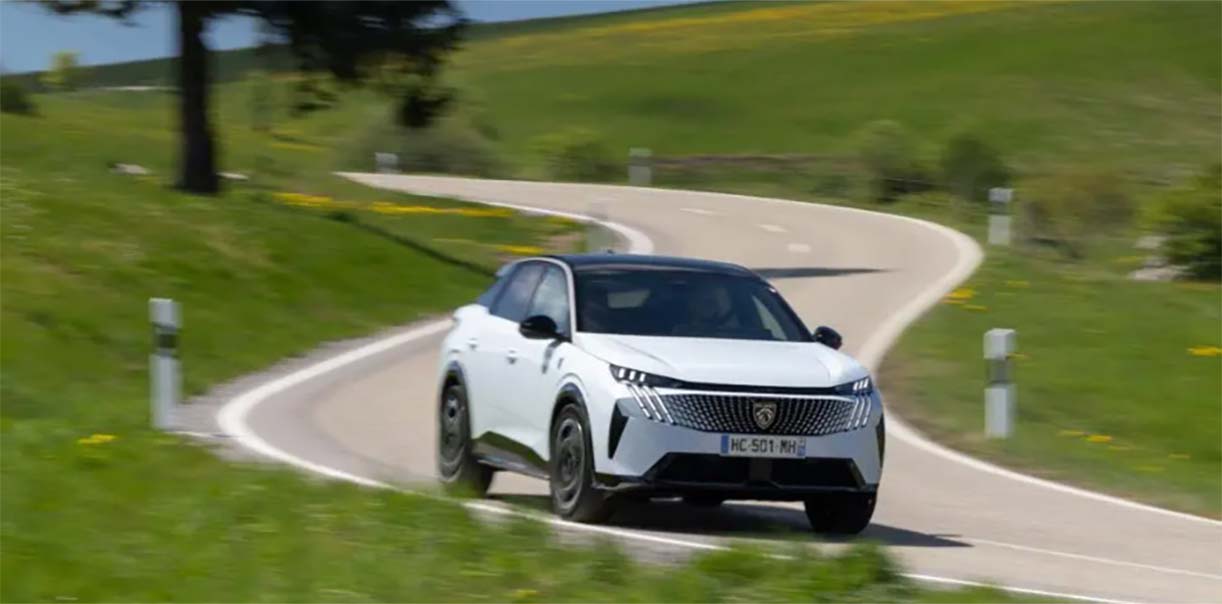 Met 96 kWh meer mans: test Peugeot E-3008 Long Range ...
